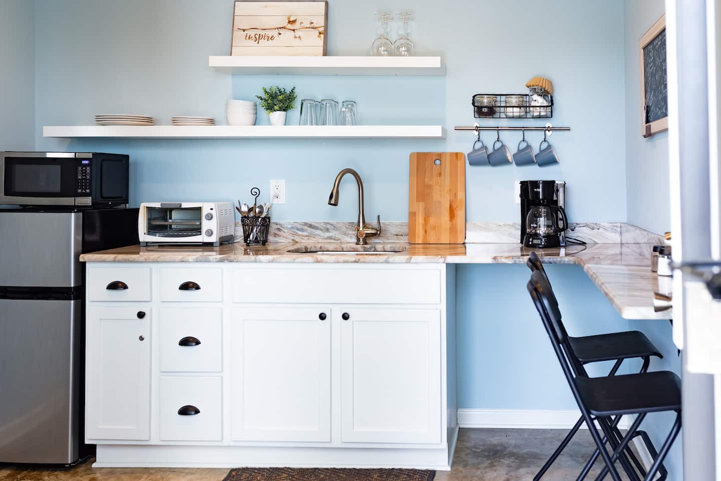 Clean & Serene Studio - Easy On/off Interstate - United States