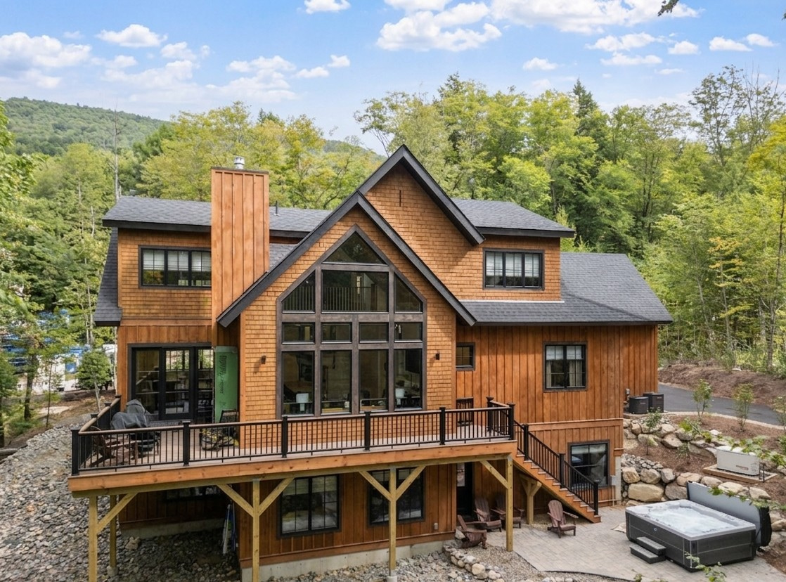 Steps To Loon Quad - Hot Tub, Peloton, Pets Ok - New Hampshire