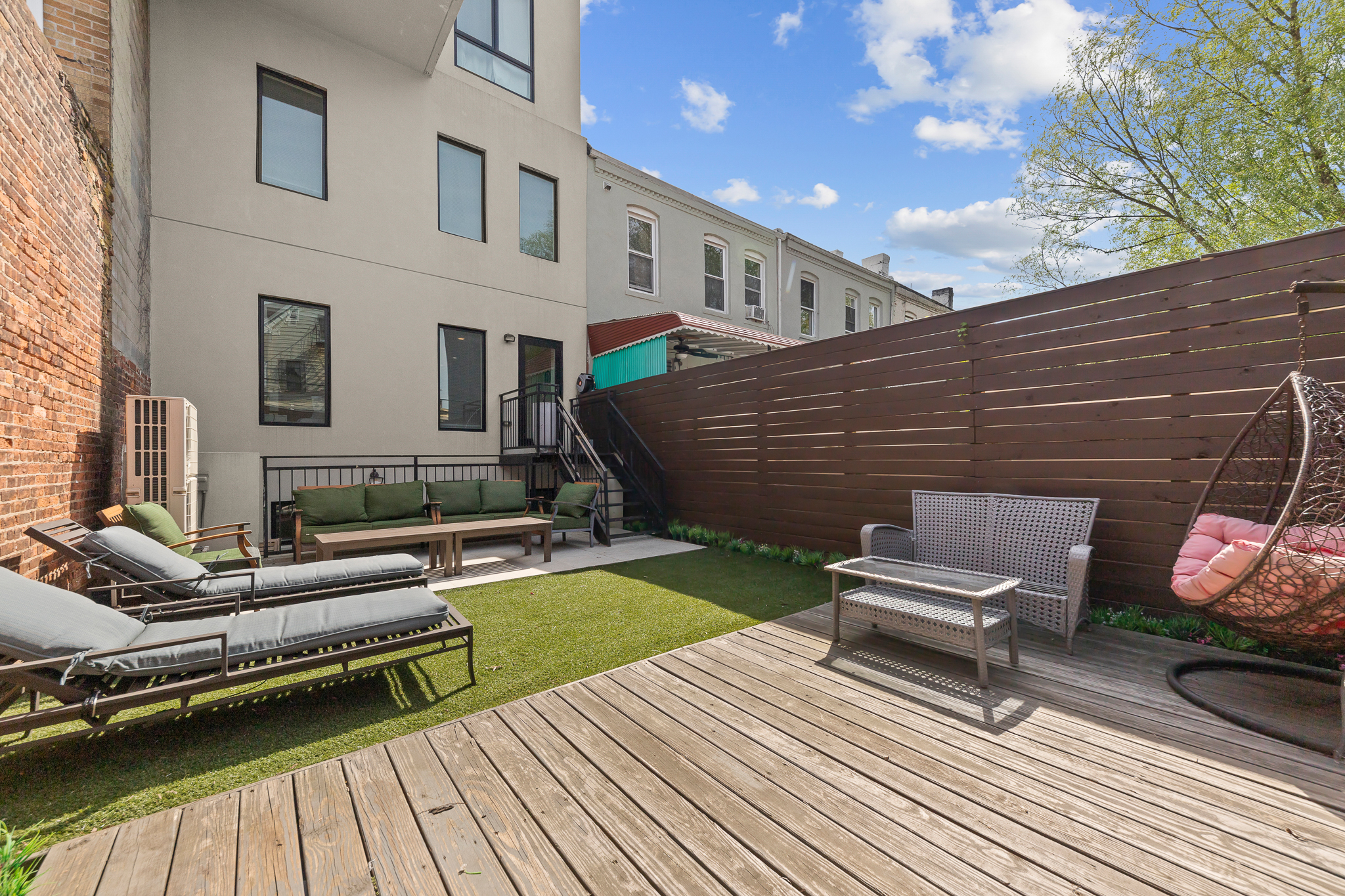 Stylish 2br 1.5b Duplex W/private Garden Brooklyn - Brooklyn, NY