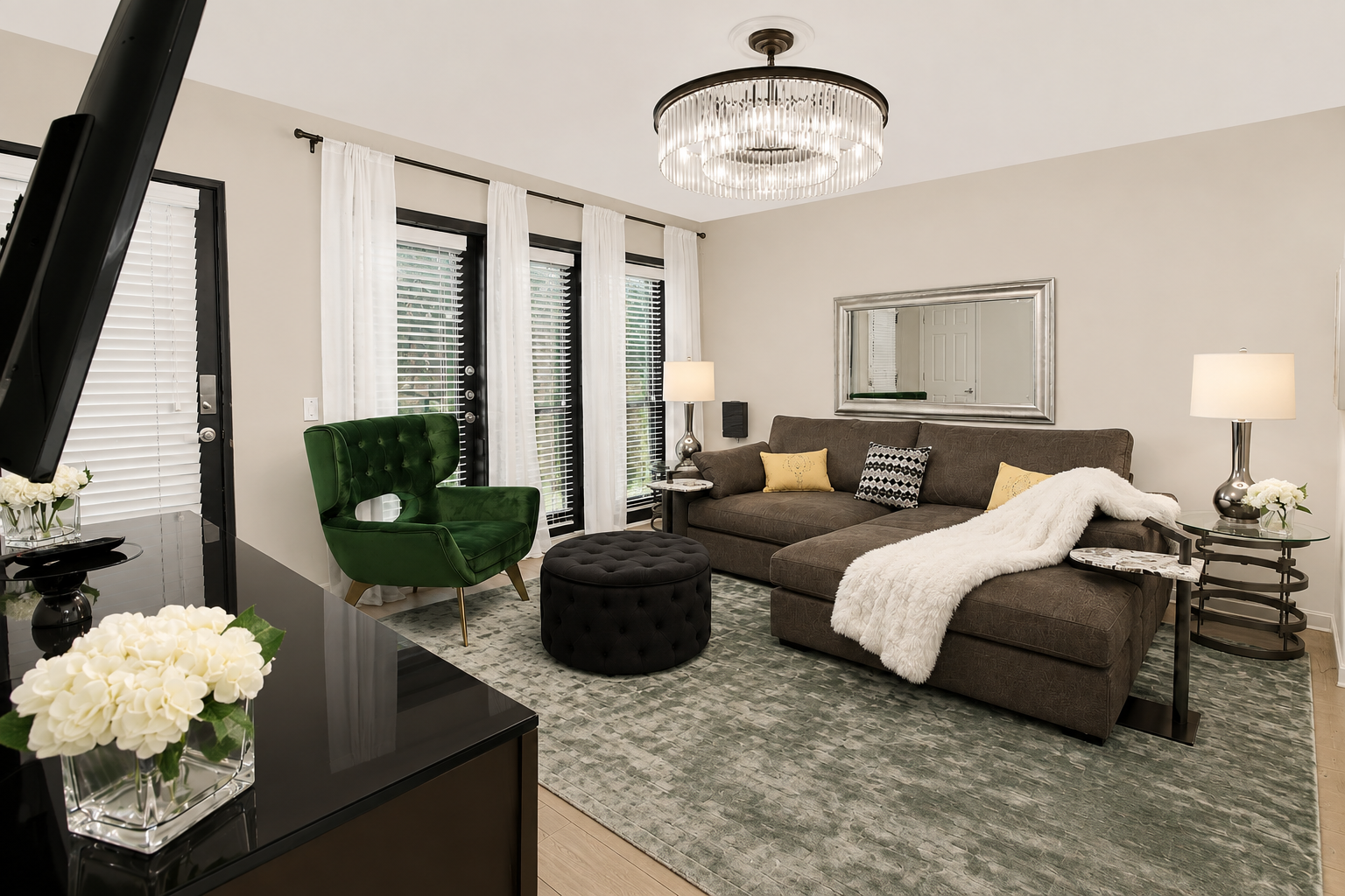 Elegant 2br W/ Resort Courtyard In Central Dallas - Dallas, TX