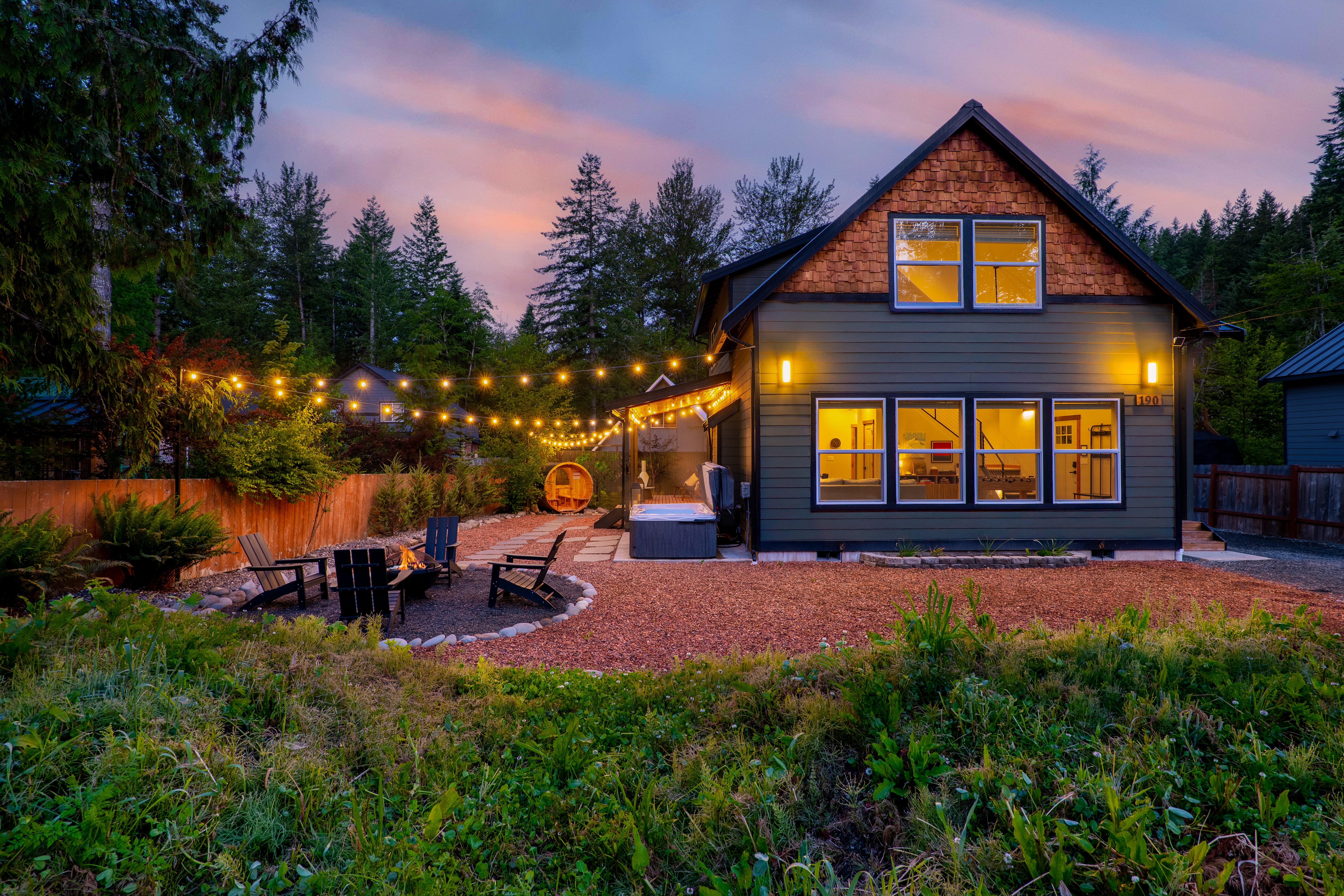Rainier Spa Cabin 7 Minutes To Park - Washington
