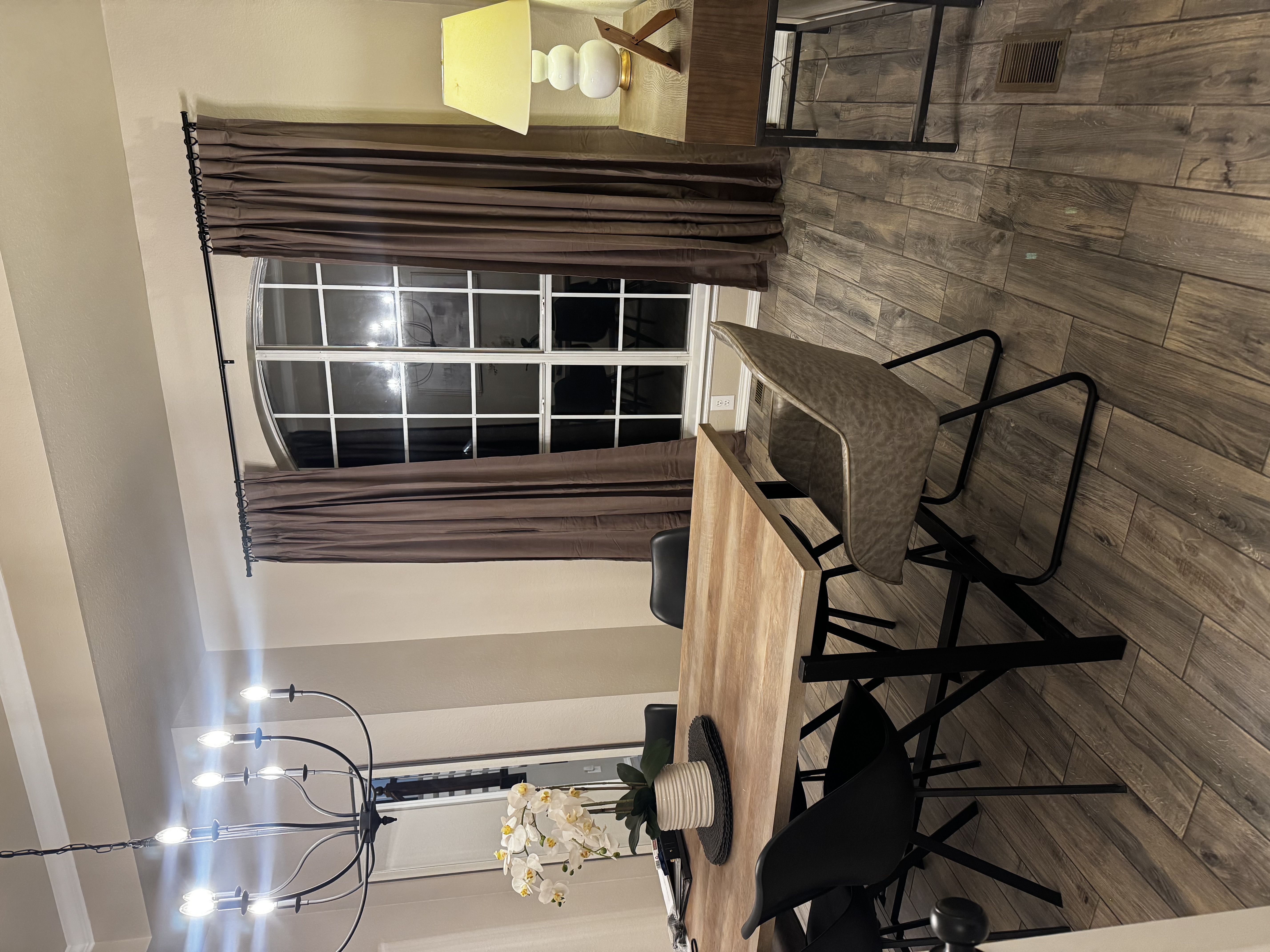Roomy Family Home, Hot Tub, Game Room, 2 King Beds - Broken Arrow, OK