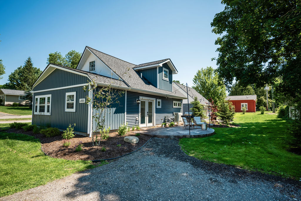 Hans: 3 Bedroom, 2 Bath In Town Charmer - Boyne City, MI